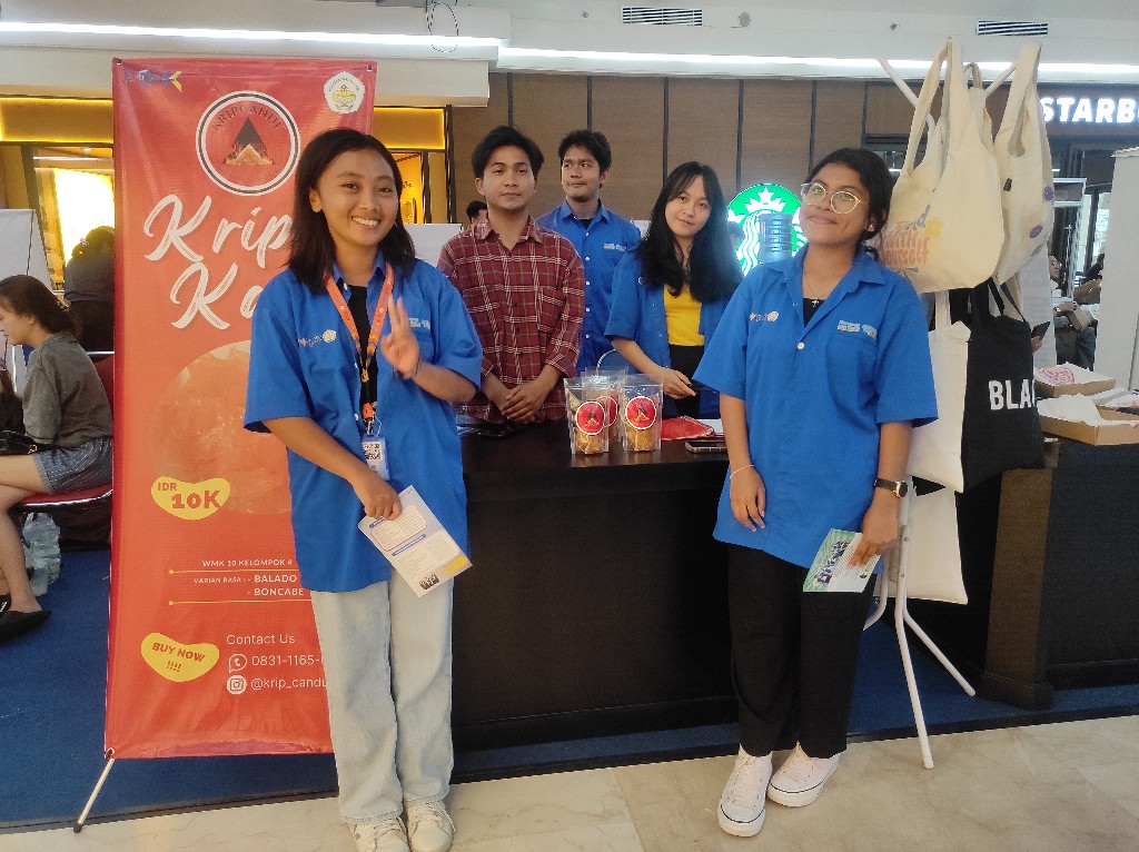 Polimdo Aktif Promosikan Karya Mahasiswa di Manado Hight Street Market ...