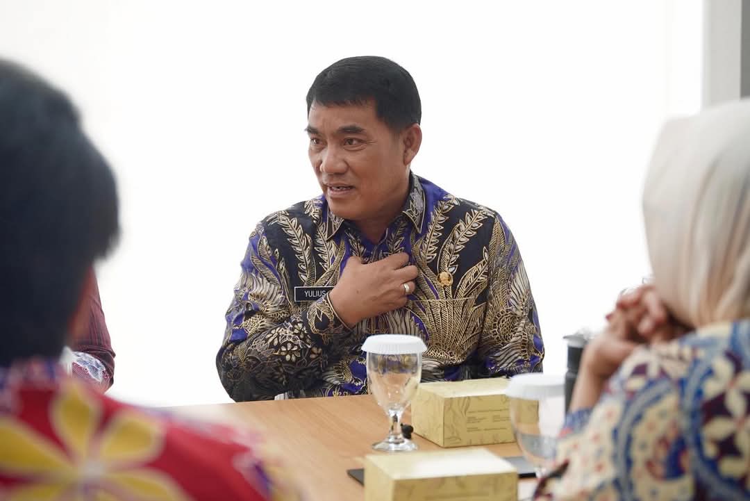 Gubernur Yulius Selvanus Bahas Penguatan Kelembagaan Ekonomi Kreatif di ...